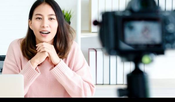 Ingin Membuat Vlog? 6 Peralatan Ini Wajib Banget Kamu Punya!