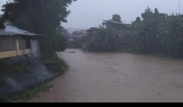 6 Warga Meninggal Dunia, 500 Penduduk Mengungsi Akibat Banjir dan Tanah Longsor di Manado