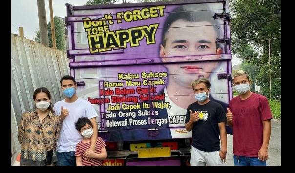 Nagita Slavina Undang Pemilik Truk Bergambar Raffi Ahmad ke Rumahnya