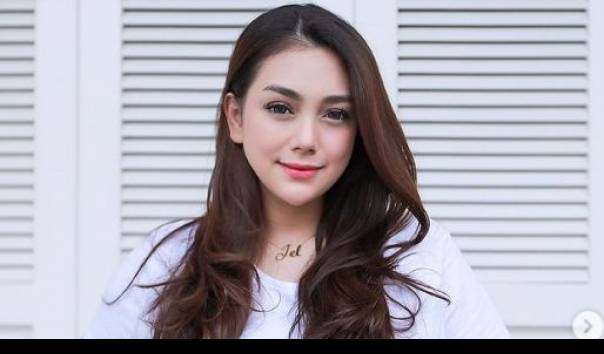 Celine Evangelista Akui Sudah Proses Cerai dengan Stefan William