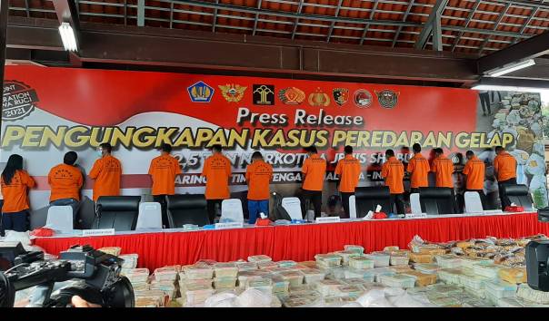 Kronologi Terbongkarnya Kasus Peredaran Gelap Narkoba Jenis Shabu 2,5 Ton Jaringan Timur Tengah