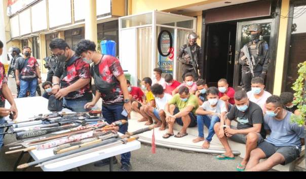 Polisi Bakal Telusuri Senpi Rakitan dan Peluru Tajam dari Penggerebekan ...