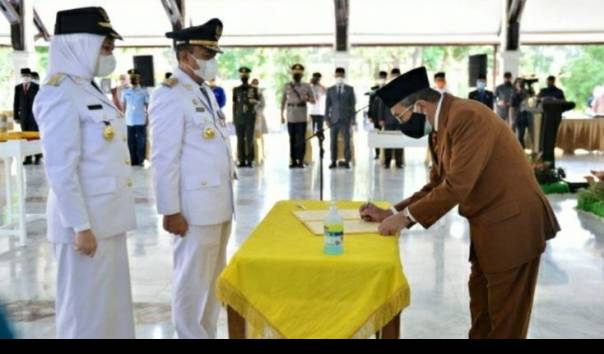 Masih 27 Tahun, Ini Deretan Fakta Rezita Melani, Bupati Termuda di ...