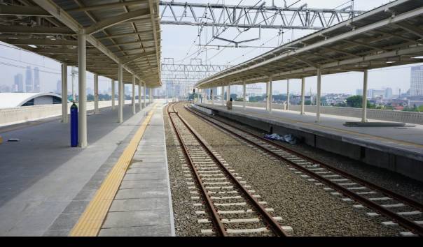 Mulai 25 September, Pengguna KRL Line Bogor Naik Turun di Lantai 2 ...