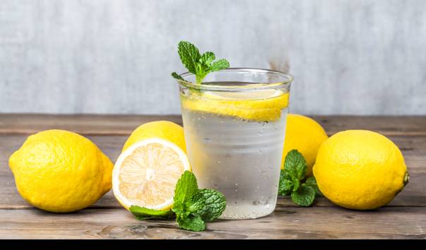Waspadai 5 Efek Samping Konsumsi Air Lemon Berlebihan, Bisa Kikis Email ...