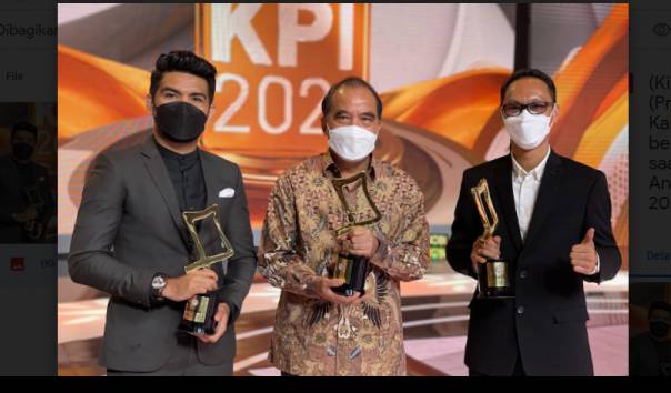 Dua Program Kompas TV Terima Penghargaan Anugerah KPI 2021