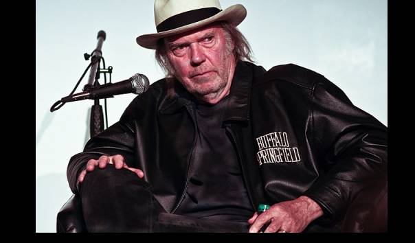 Spotify Jadi Platform Disinformasi Vaksin, Neil Young Murka dan Minta ...