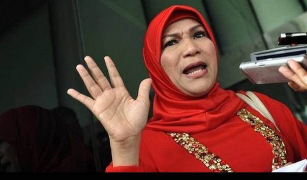 Mengenang Dorce Gamalama Lewat 6 Film yang Sukses Dibintanginya, Apa Saja?