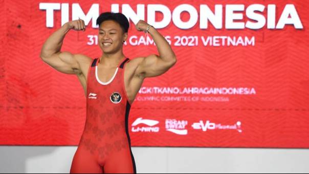 Bikin Bangga, Tak Hanya Raih Emas SEA Games 2021, Rahmat Erwin Juga Pecahkan Rekor Angkat Besi