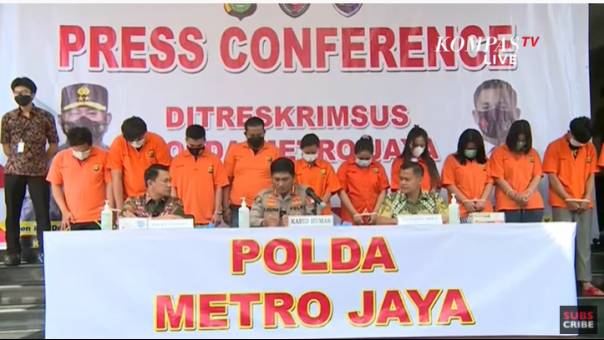Polda Metro Gerebek Markas Pinjol Ilegal di Jakarta Barat, 11 Orang ...