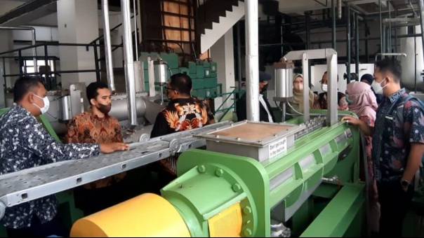 Minimalkan Impor, Kemenperin Kembangkan Mesin Pengolah Limbah Sawit ...