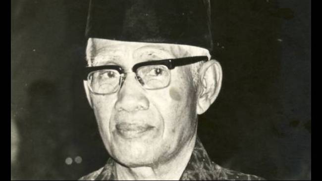Sayuti Melik, Mengetik Teks Proklamasi di Masa Muda, Main Film "Setan ...