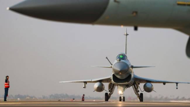 Selat Taiwan dan Laut China Selatan Memanas, Angkatan Udara China dan ...