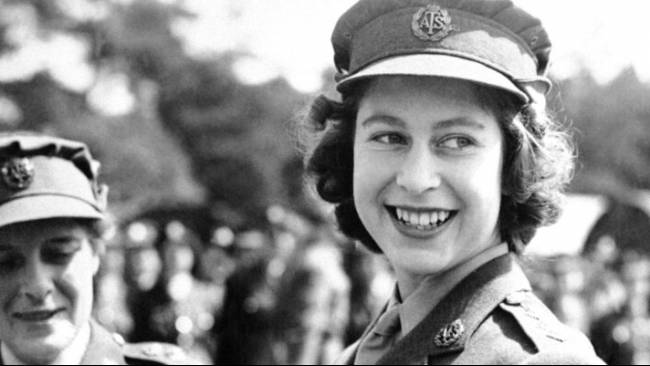 Wafatnya Ratu Elizabeth, Penanda Sunyi Surutnya Generasi Perang Dunia ...