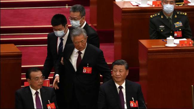 Hu Jintao Digelandang Keluar Kongres Partai Komunis, Pengamat: Simbol ...