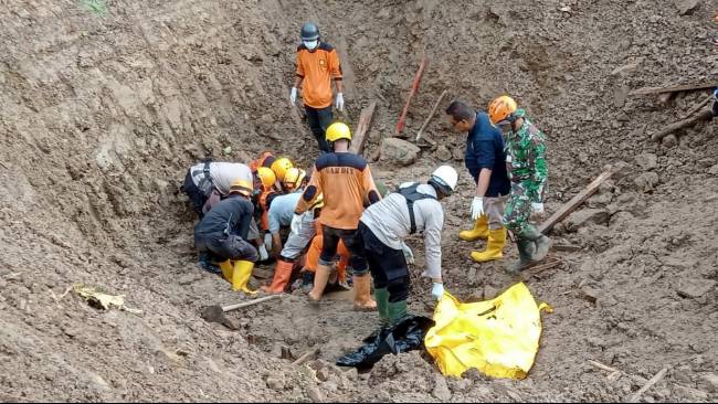 Tim Gabungan Temukan 2 Korban Longsor di Gunungkidul setelah 4 Hari Pencarian