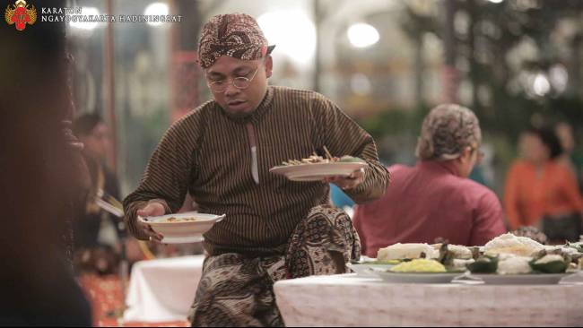 Ladosan, Penyajian Makanan ala Raja Jawa di Acara Akad Nikah Kaesang ...