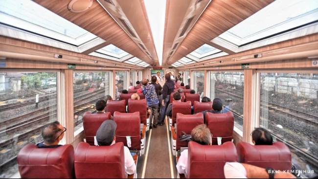 Kereta Panoramic Mutiara Timur hadir di Musim Libur Nataru, Simak Rute ...