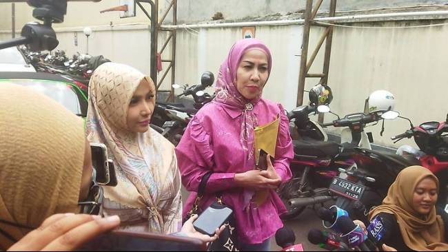 Soal Kasus Dugaan KDRT, Venna Melinda Siap Bertemu Ferry Irawan di ...