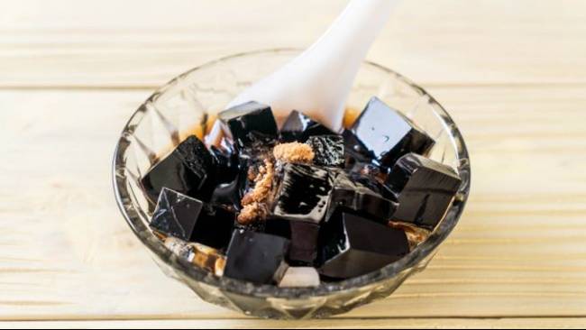 7 Manfaat Cincau Hitam yang Dikenal Anti Kanker dan Anti Aging