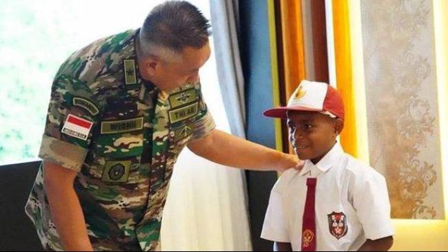 Profil Raul Fernando Yikwa, Anak SD Papua yang Viral Beri Hormat pada Rombongan Presiden