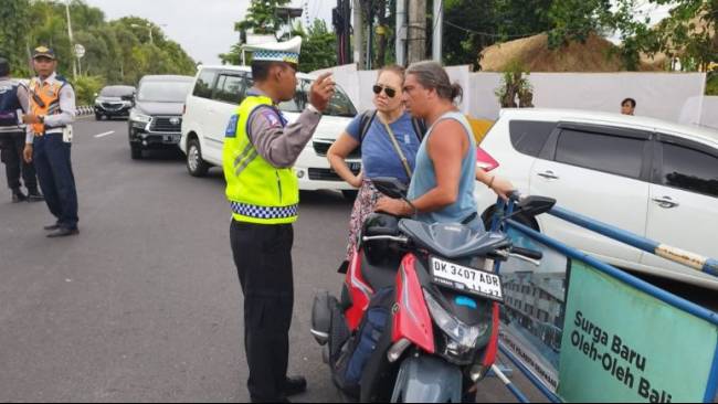 43 WNA Pelanggar Lalu Lintas di Bali Ditindak Polisi