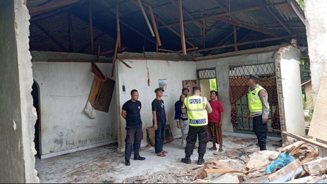 2 Rumah Rusak Akibat Gempa M6,9 di Mentawai, 8.137 Warga Mengungsi