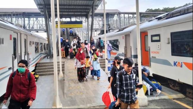 Cara Memesan Tiket Kereta Api dengan Tarif Khusus Go Show PT KAI