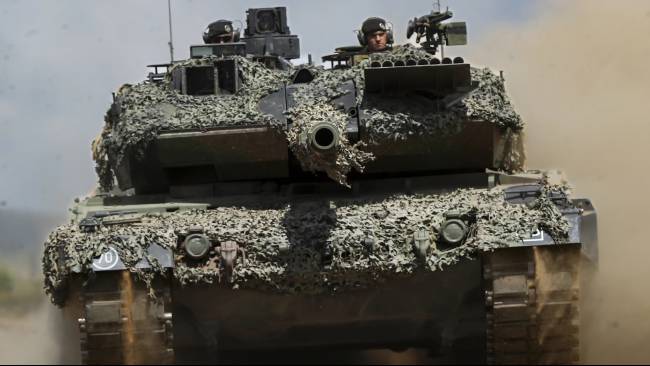 Ukraina Ngambek gegara 100 Tank Bantuan Denmark, Jerman, dan Belanda ...