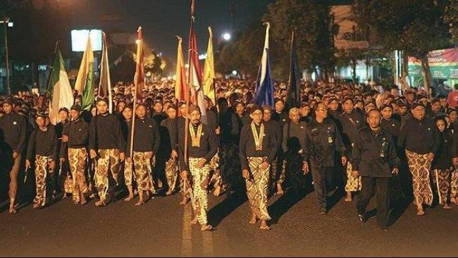 Rute dan Aturan Kegiatan Mubeng Beteng Keraton Yogyakarta Sambut 1 Suro ...