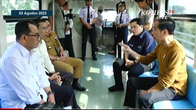 Jokowi Jajal LRT Usai Ramai Disebut Salah Desain: Aman dan Nyaman Jokowi Jajal LRT Usai Ramai Disebut Salah Desain: Aman dan Nyaman