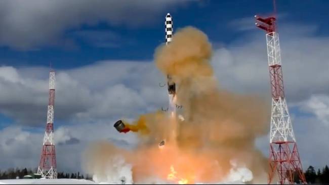 Rusia Umumkan Siap Kembali Gelar Uji Coba Senjata Nuklir Kapan Saja, Tunggu Komando Putin