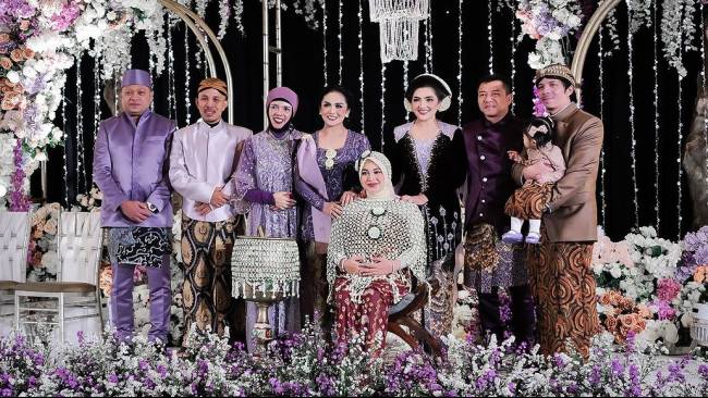 Apa Itu Mitoni, Acara 7 Bulanan Aurel Hermansyah yang Dihadiri 3 ...