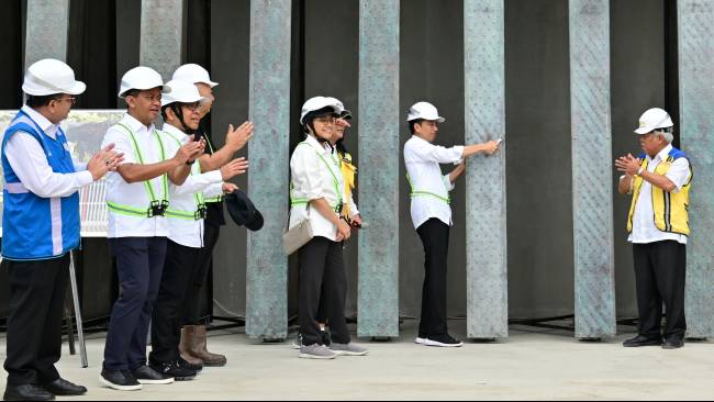 Jokowi Pasang Modul Pertama Garuda, Ikon Bangunan Kantor Presiden di IKN