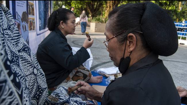 Berita Foto: Belajar Membatik dalam Acara "Gajah Mencanting" di Kawasan ...
