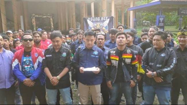 4 Kelompok Motor di Cirebon Buka Suara soal Kasus Vina, Sebut 8 ... 4 Kelompok Motor di Cirebon Buka Suara soal Kasus Vina, Sebut 8 ...