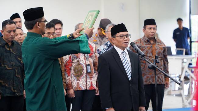 Profesor Jamhari Resmi Dilantik sebagai Rektor Universitas Islam ...