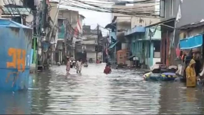 Tiga RT di Pluit Terendam Banjir, BPBD Imbau Warga Waspada hingga 17 ...