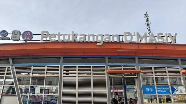 Halte Petukangan Utara Resmi Berganti Nama Jadi Halte Petukangan D ...