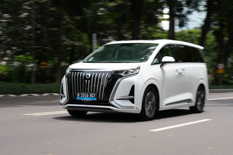 DENZA D9: Inovasi Standar Baru Keselamatan di Segmen MPV Listrik Premium