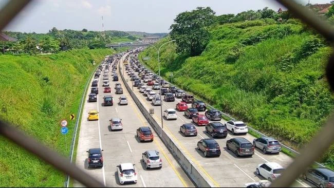 Lewat Tol Tanpa Tap Kartu? Simak Cara Daftar RFID dan Nikmati Sistem ...