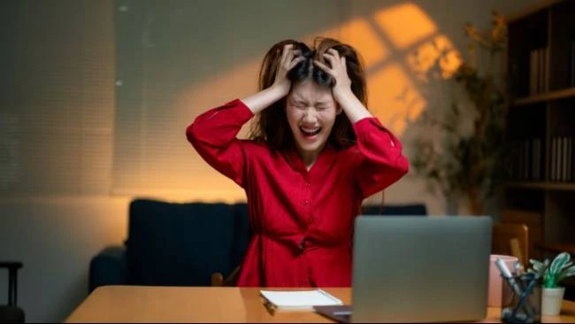 5 Tanda Anda Mengalami Otak Popcorn, Stres hingga Kurang Bahagia