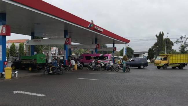 Pasokan BBM di Jember Dipastikan Aman, Antrian di SPBU Mulai Terurai