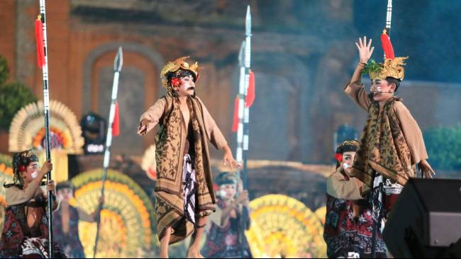 Festival Akar Budaya 2025 di Klungkung Resmi Dibuka, Angkat Tema ...