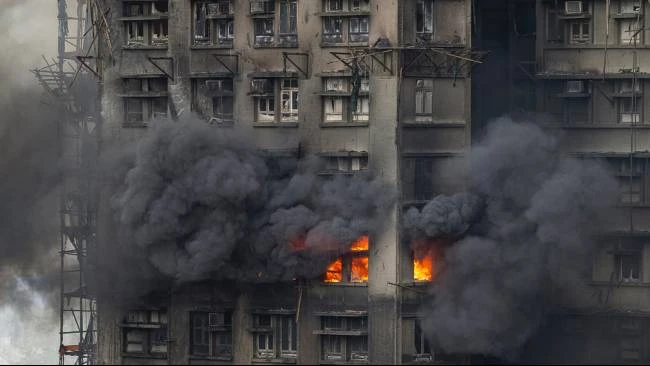 Kebakaran Gedung Apartemen Hong Kong Tewaskan 44 Orang Termasuk Petugas ...