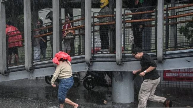 Prakiraan Cuaca BMKG Sabtu 11 April 2026: Jawa hingga Papua Berpotensi ...
